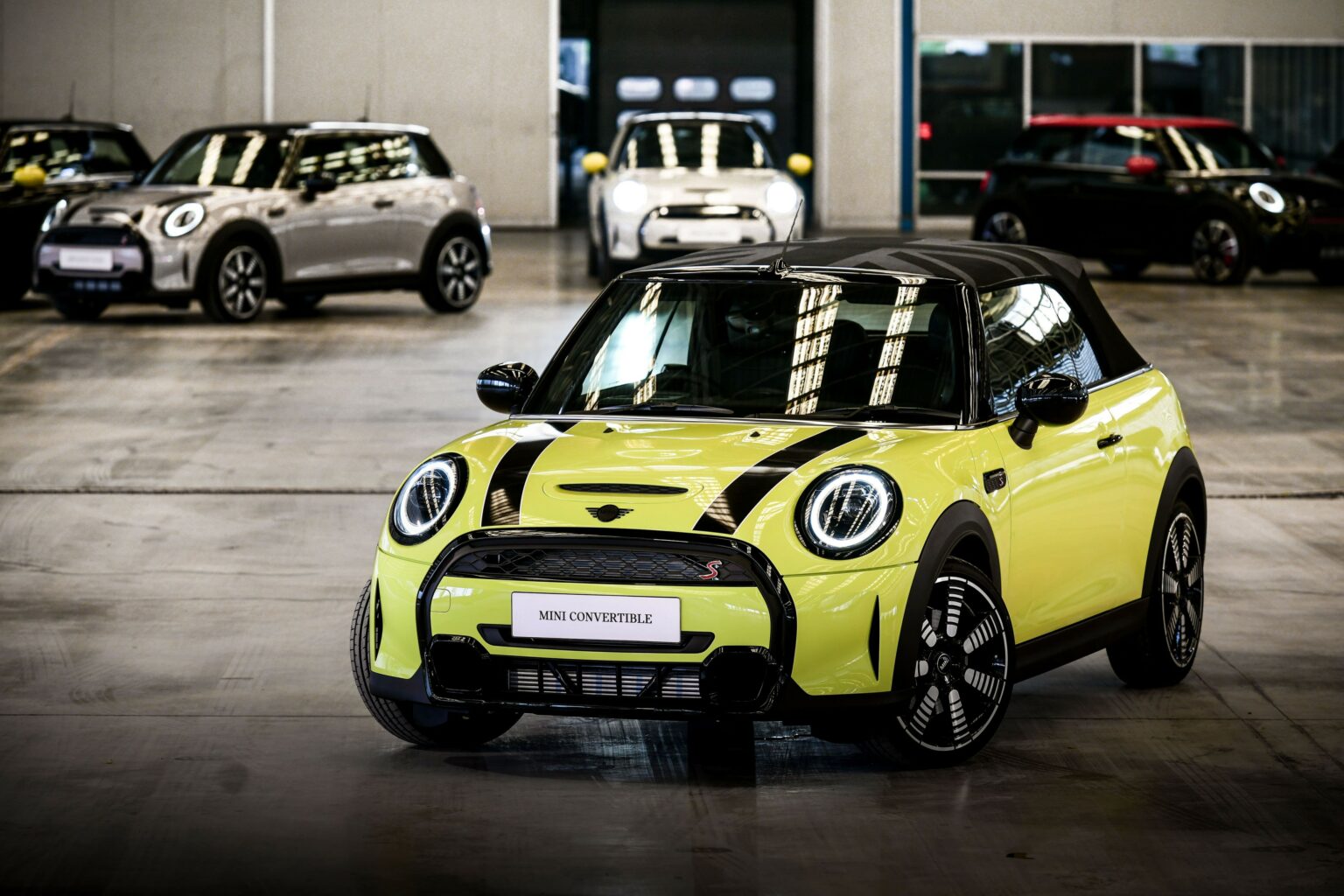 เปิดตัว “THE NEW ALL-ELECTRIC MINI” รถไฟฟ้า 100% มีอะไรน่าสนใจ ...